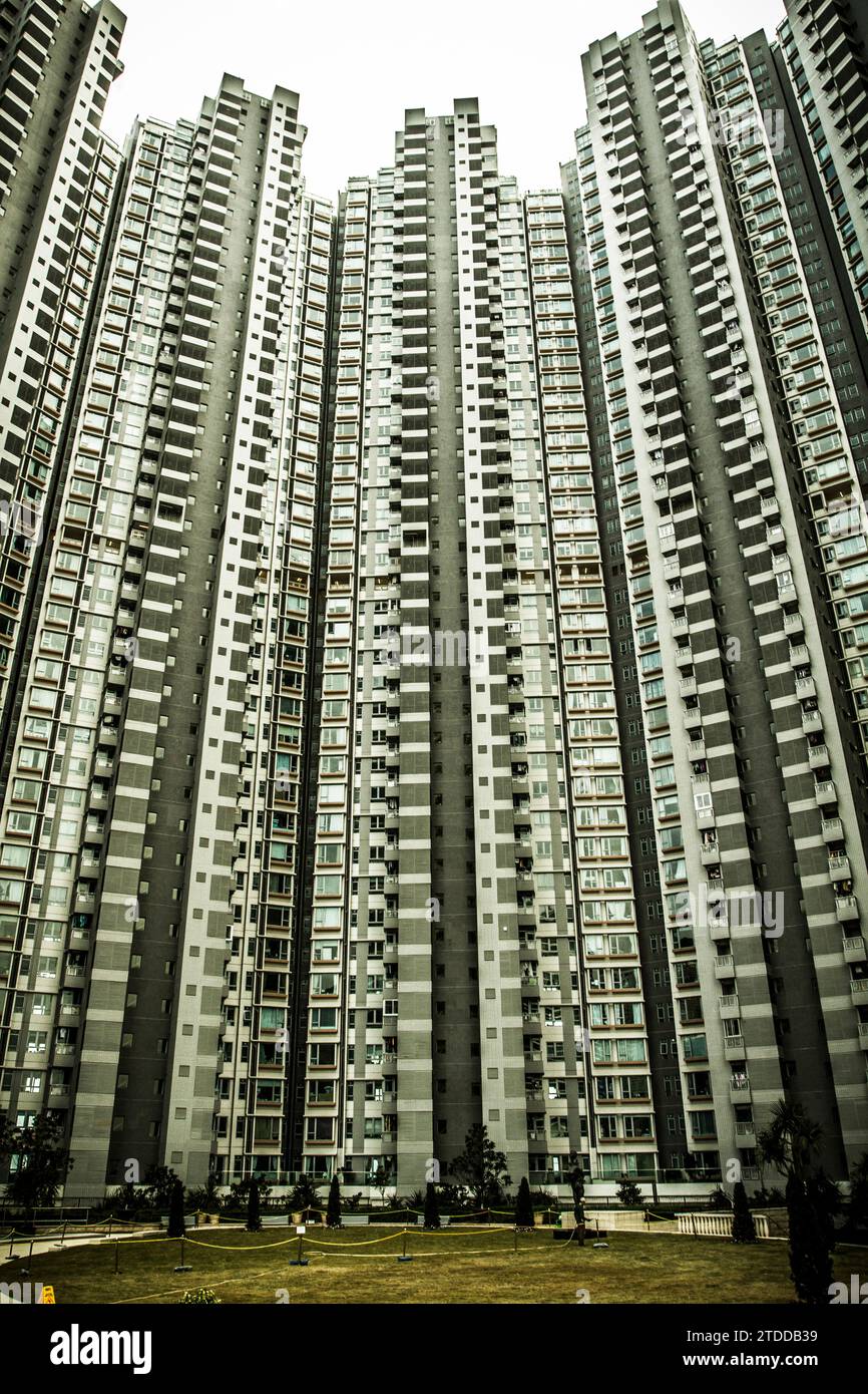 Tall apartment blocks Stock Photo - Alamy