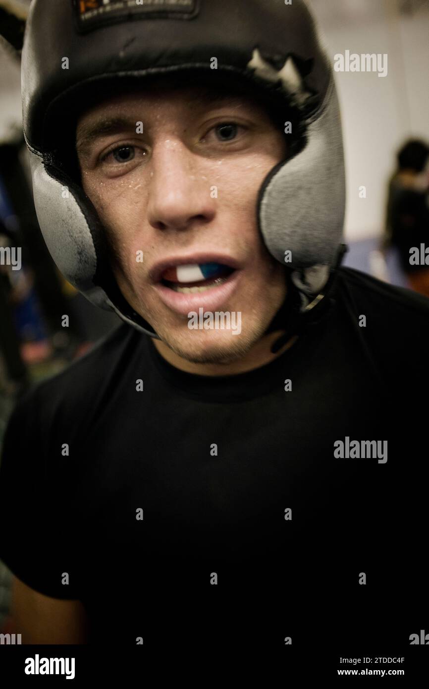 Welterweight fighter hi-res stock photography and images - Alamy