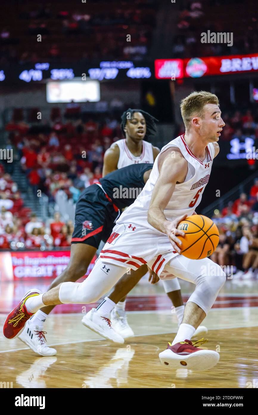 MADISON, WI - DECEMBER 14: Wisconsin forward Tyler Wahl (5) heads for ...