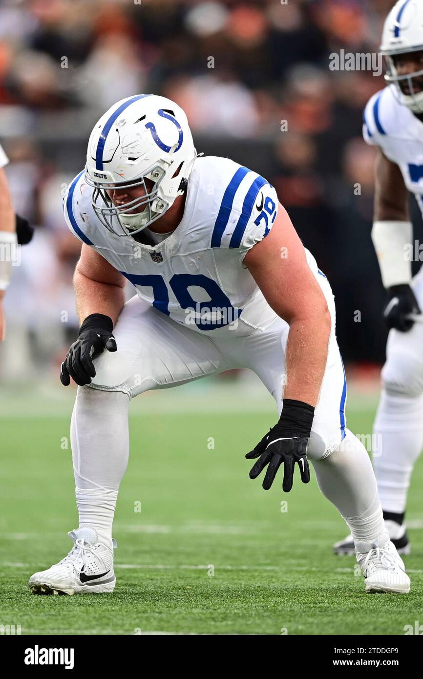Indianapolis Colts offensive tackle Bernhard Raimann (79) lines up for ...