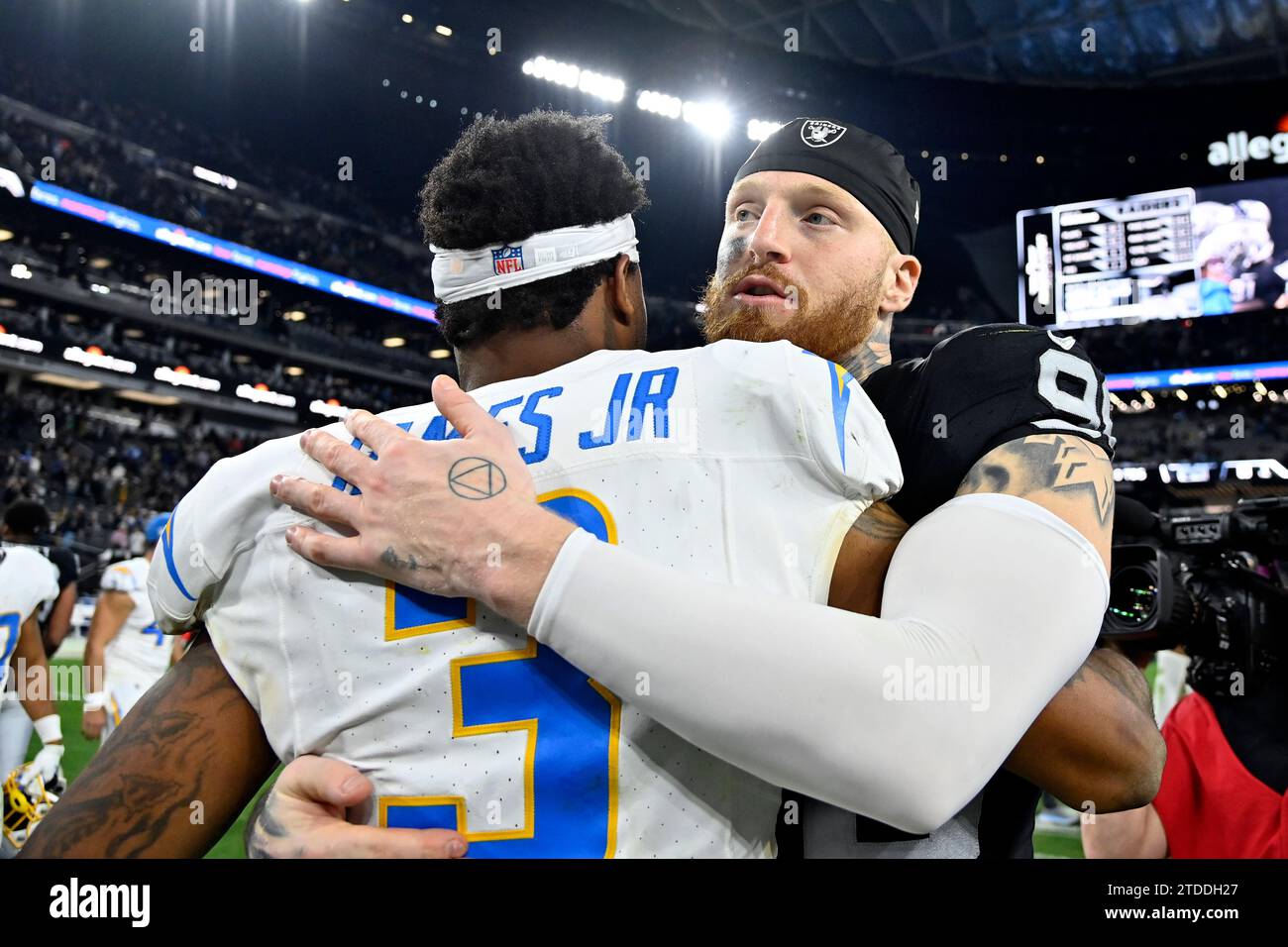 Los Angeles Chargers safety Derwin James Jr. (3) and Las Vegas Raiders ...