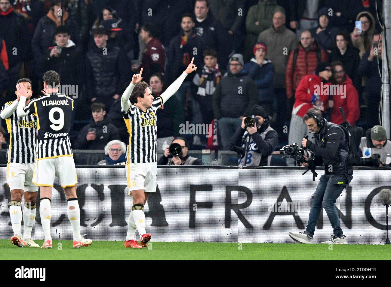 Juventu's Federico Chiesa celebrates after scoring their side's first ...