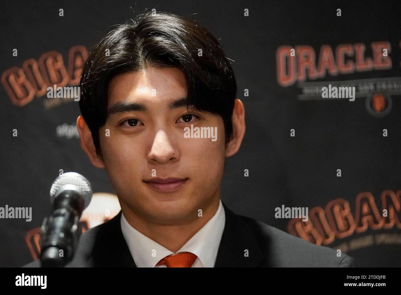 San Francisco Giants' Jung Hoo Lee during a baseball news conference in ...