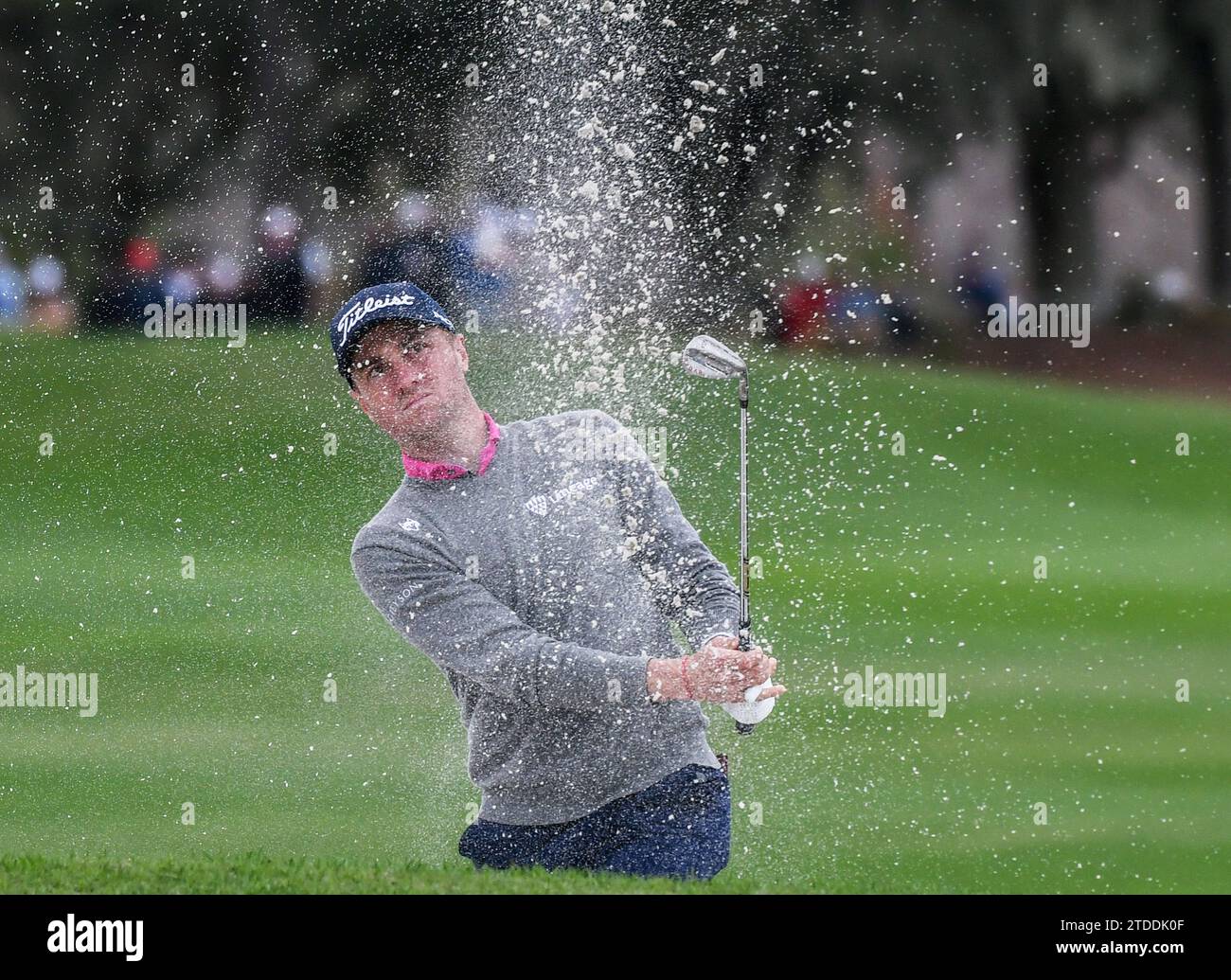 Orlando, United States. 17th Dec, 2023. Justin Thomas holes a bunker ...