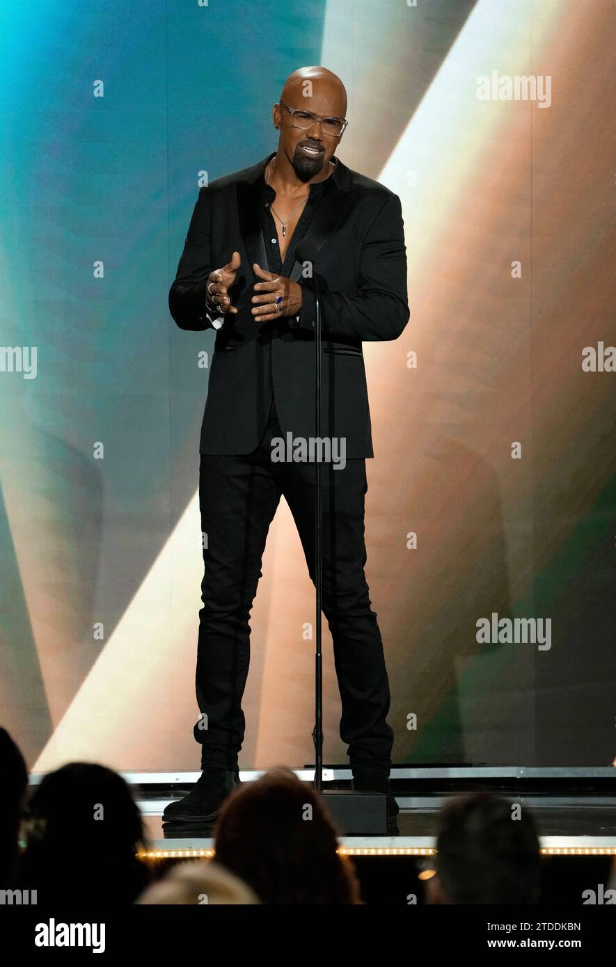 Shemar Moore presents lifetime achievement award winner Susan Lucci ...