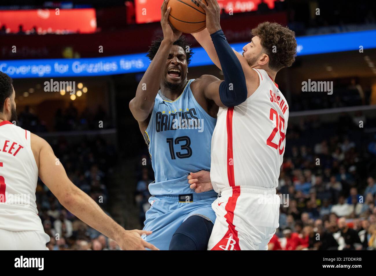 Memphis Grizzlies forward Jaren Jackson Jr. (13) works against Houston ...