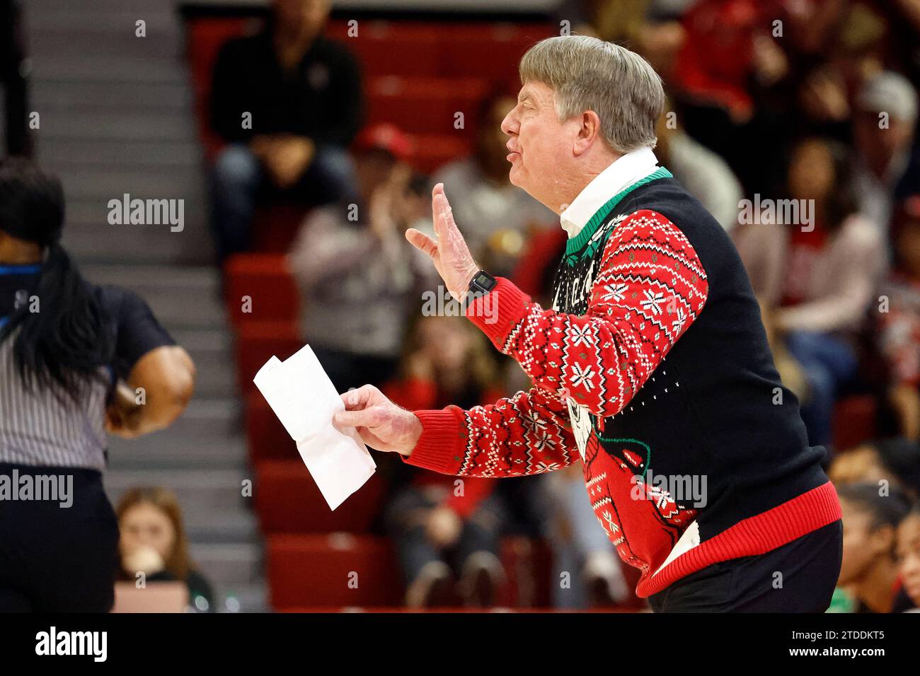 North Carolina State head coach Wes Moore instructs his team from the ...
