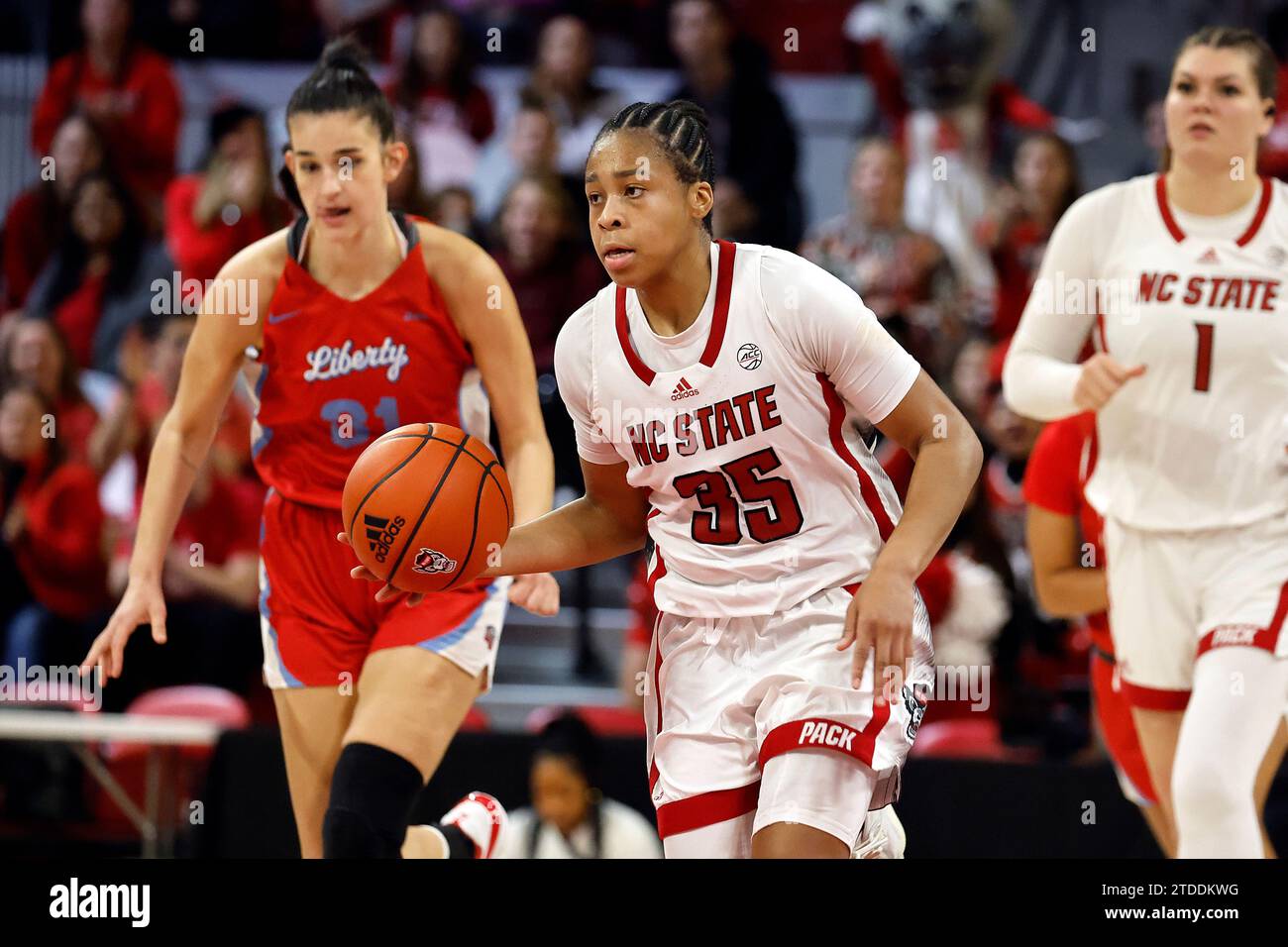 North Carolina State's Zoe Brooks (35) brings the ball u the court ...