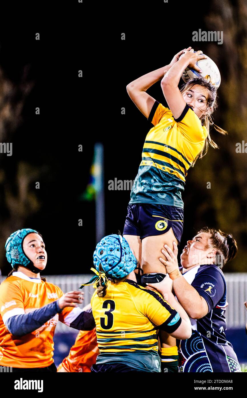 Women rugby lineout hi-res stock photography and images - Alamy
