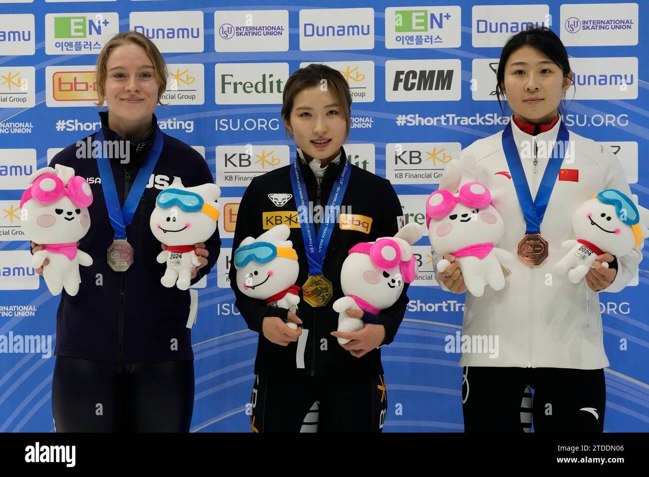 From left, silver medalist Corinne Stoddard of the United States, gold ...
