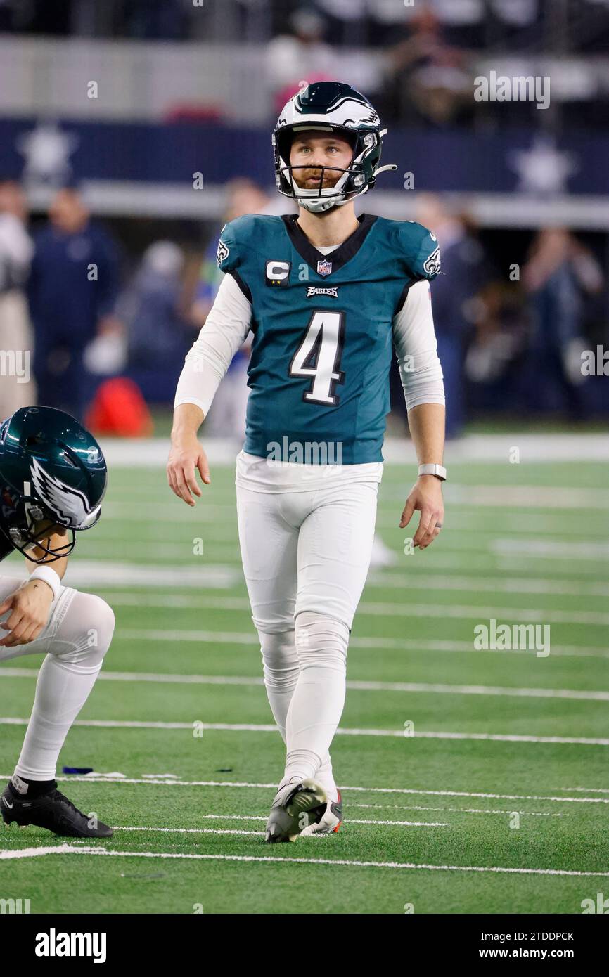 Philadelphia Eagles place kicker Jake Elliott (4) warms up prior to an ...