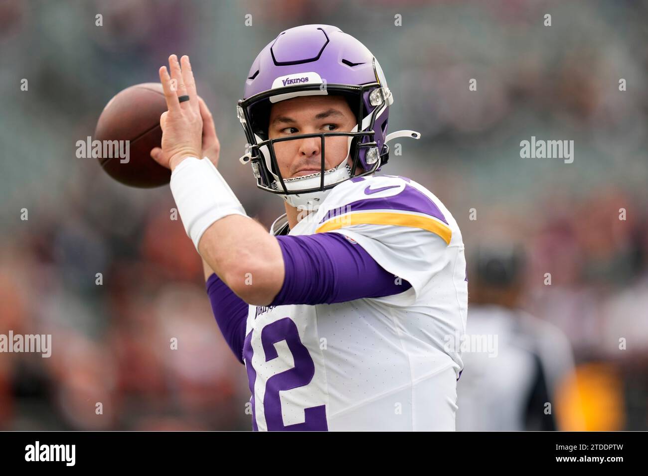 Minnesota Vikings quarterback Nick Mullens (12) warms up before an NFL ...