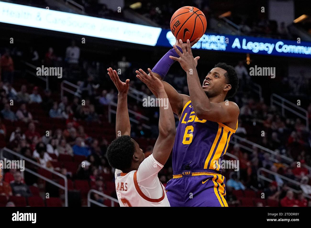 LSU guard Jordan Wright (6) shoots over Texas guard Max Abmas (3 ...