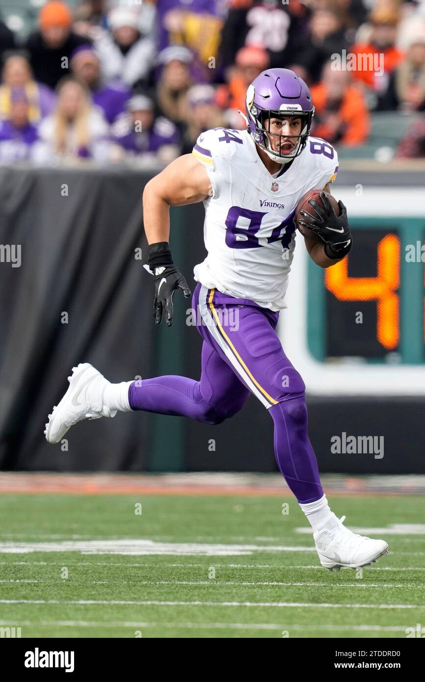 Minnesota Vikings tight end Josh Oliver (84) runs after a catch during ...