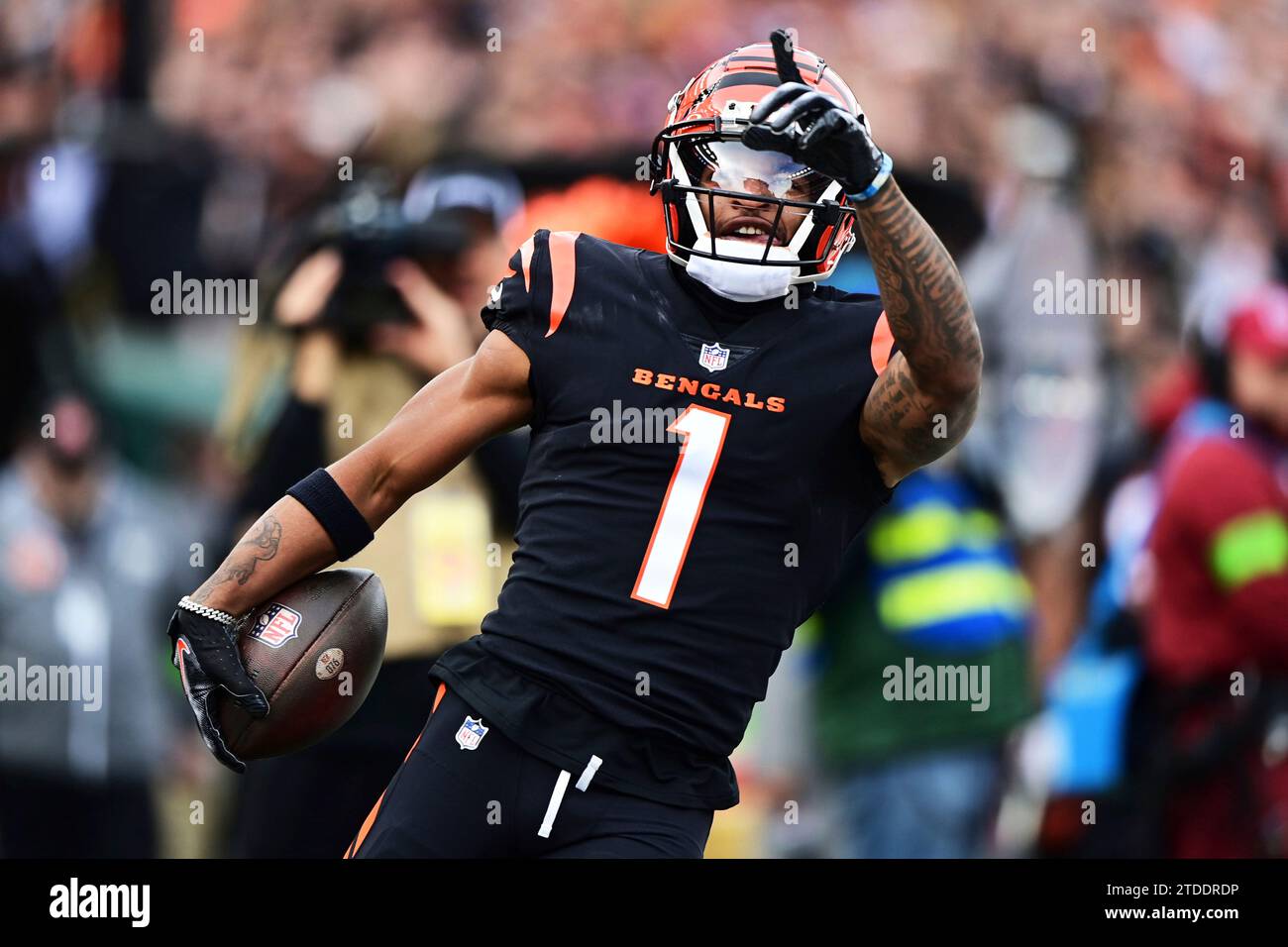 Cincinnati Bengals wide receiver Ja'Marr Chase (1) celebrates after ...