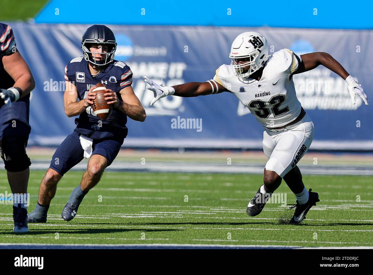 MCKINNEY, TX - DECEMBER 16: Colo. Sch. of Mines quarterback John ...