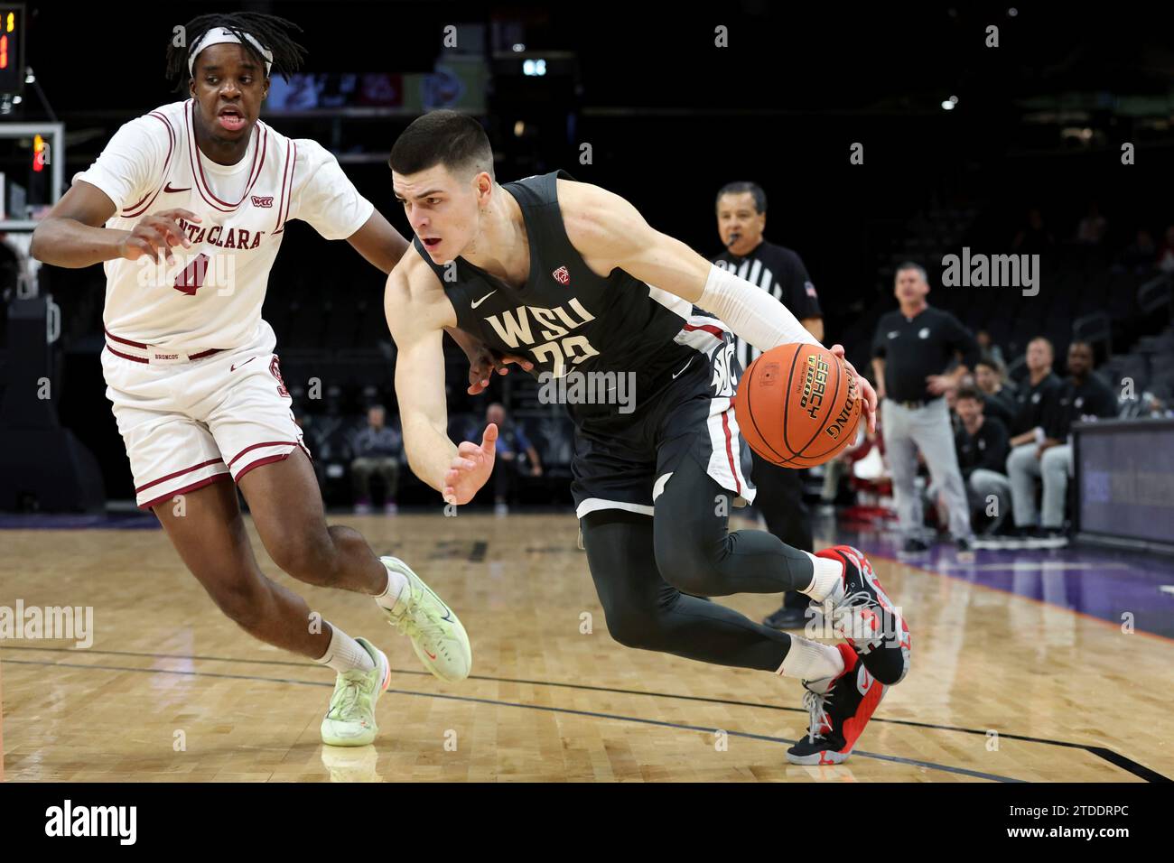 PHOENIX, AZ - DECEMBER 16: Washington State Cougars guard Dylan Darling ...
