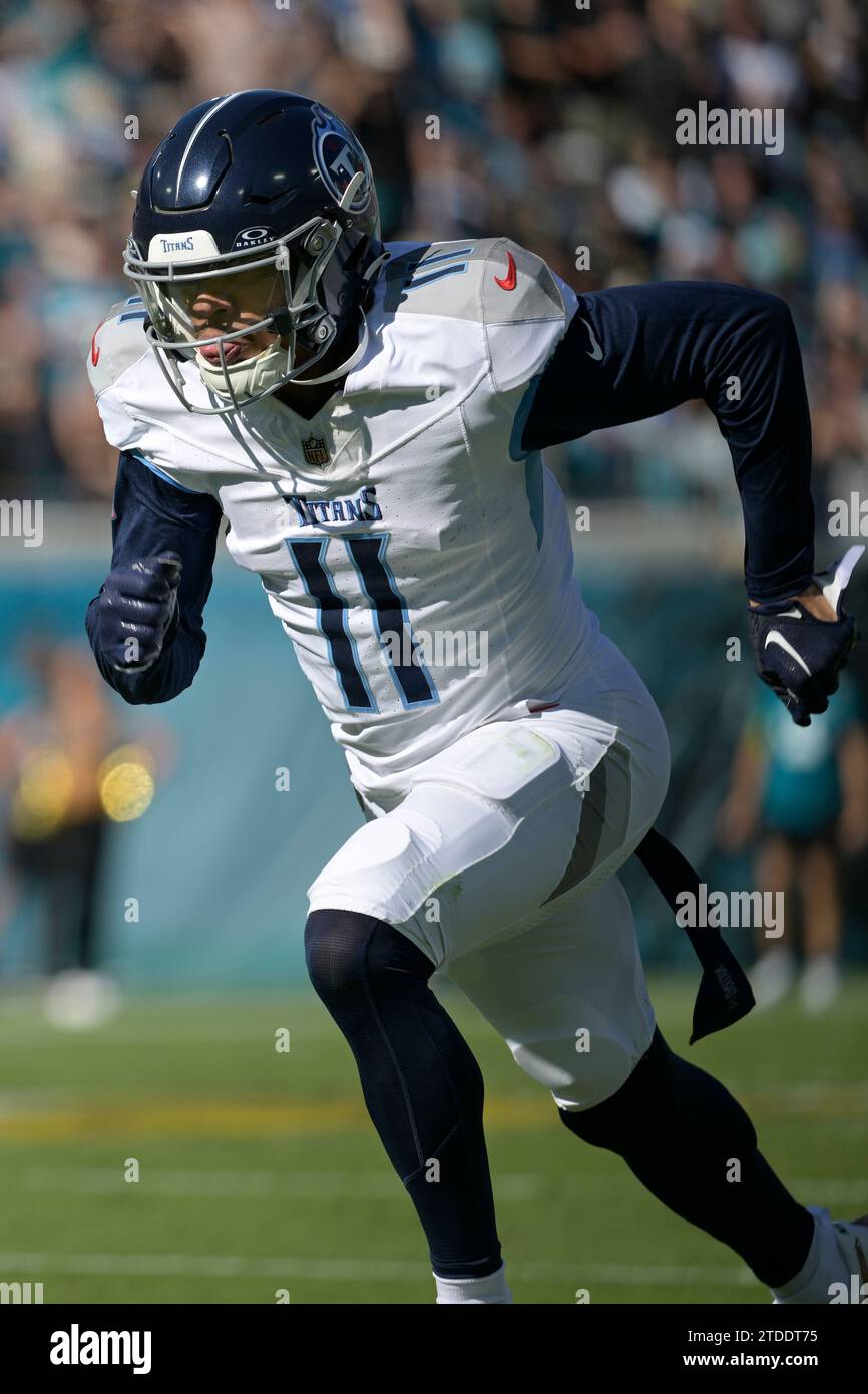 Tennessee Titans wide receiver Chris Moore (11) runs a route during the ...