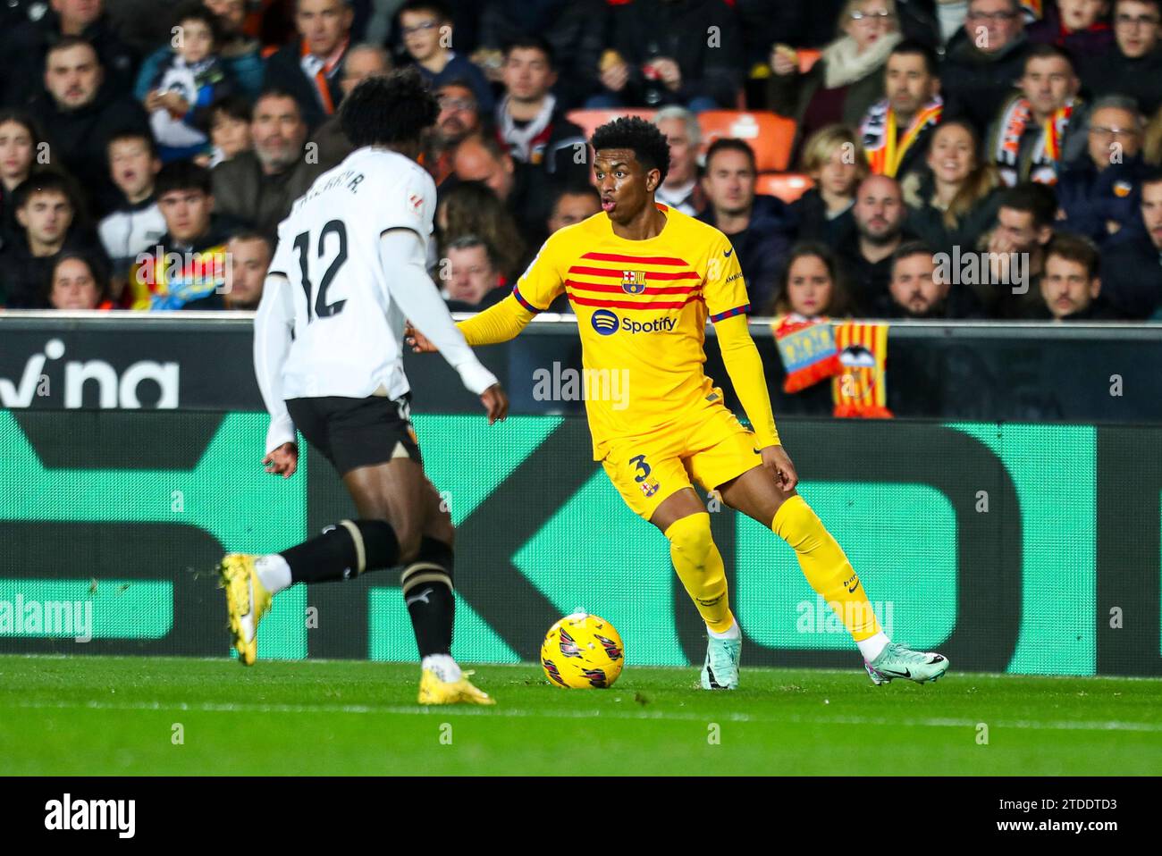 Alejandro Balde of Barcelona in action during the spanish league, La ...