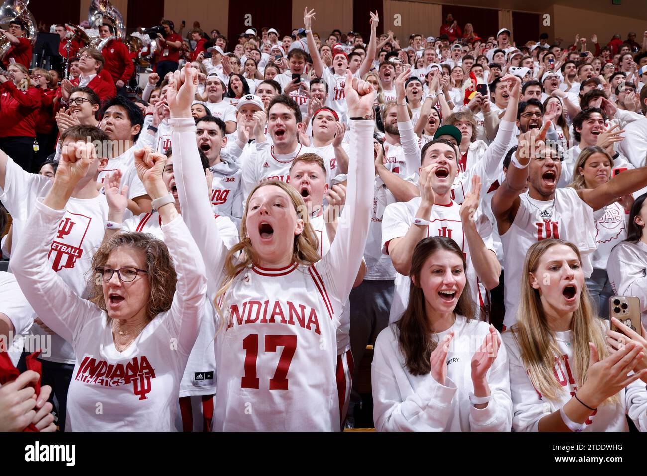 BLOOMINGTON, IN - DECEMBER 16: Indiana Hoosiers fans and students cheer ...