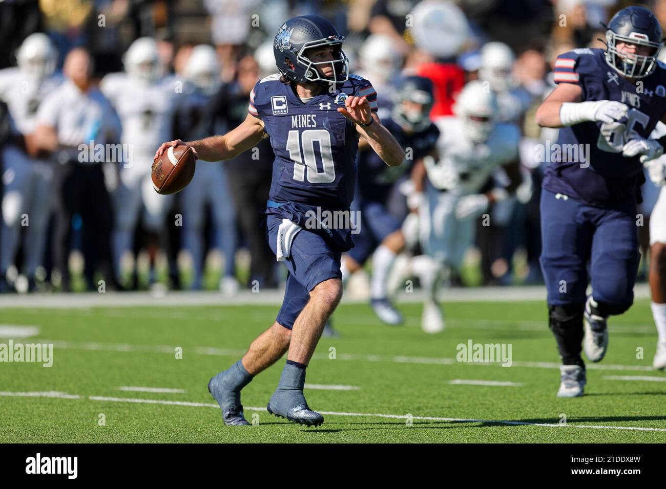 MCKINNEY, TX - DECEMBER 16: Colo. Sch. of Mines quarterback John ...