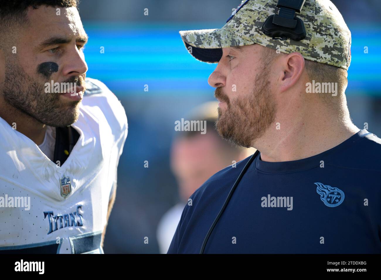 Tennessee Titans offensive line coach Jason Houghtaling reviews plays ...