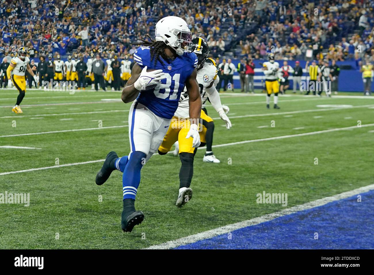 Indianapolis Colts tight end Mo Alie-Cox (81) scores with Pittsburgh ...