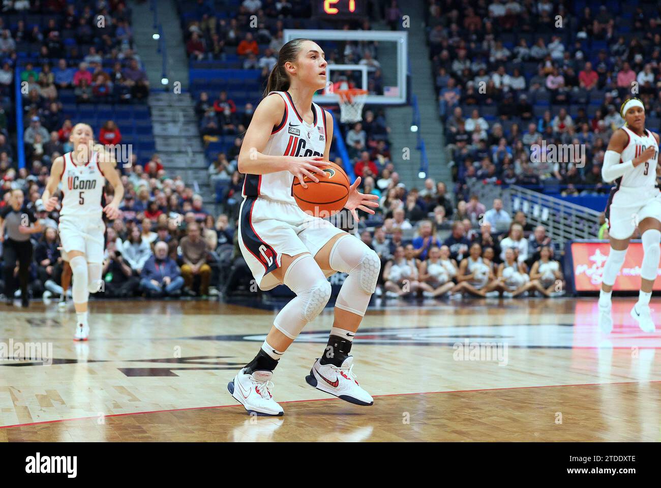 HARTFORD, CT - DECEMBER 16: UConn Huskies guard Nika Muhl (10) pulls up ...