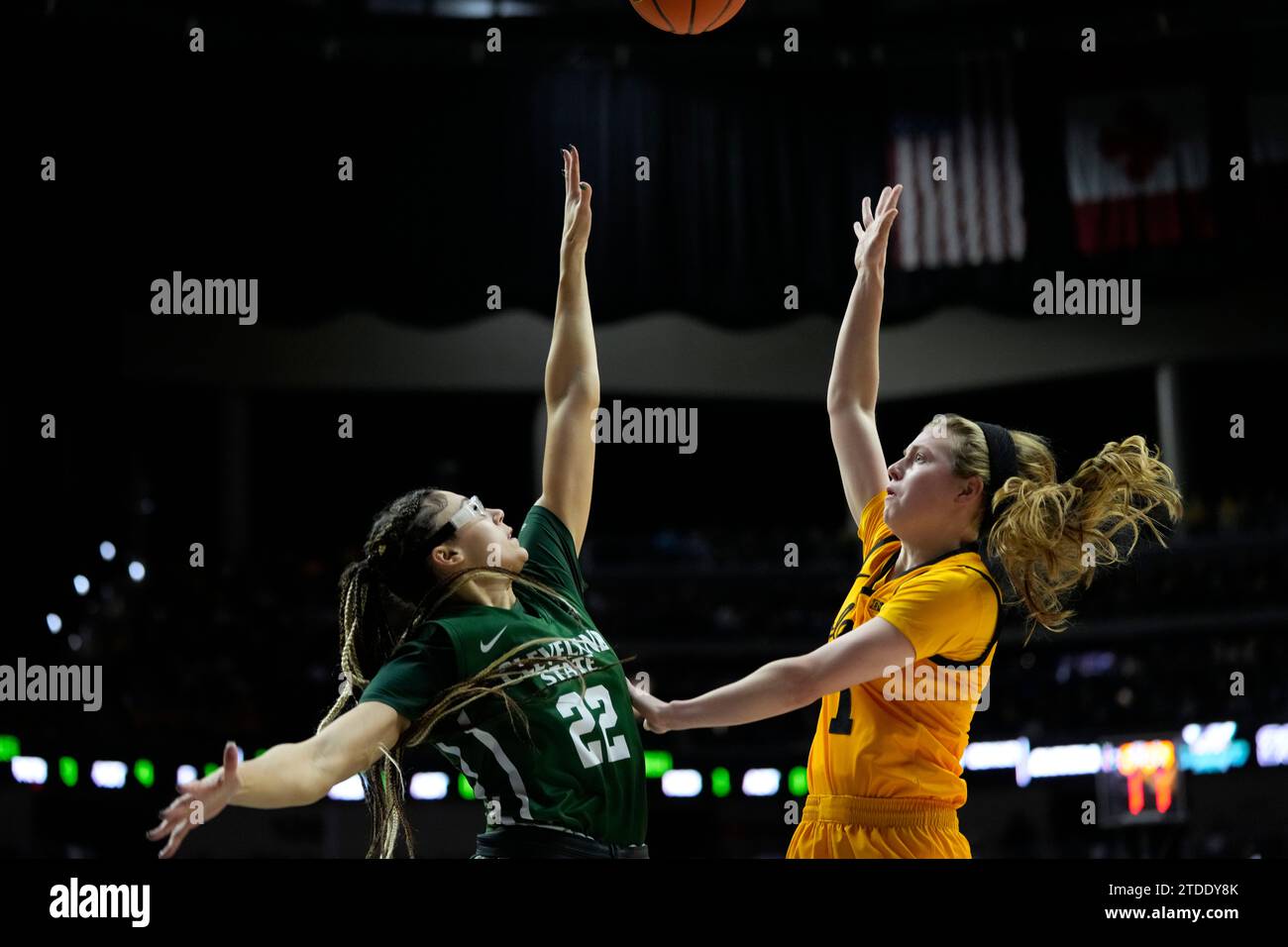 Iowa guard Molly Davis (1) shoots over Cleveland State forward Faith ...