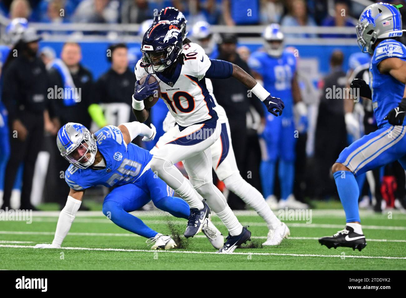 Denver Broncos wide receiver Jerry Jeudy (10) runs by Detroit Lions ...