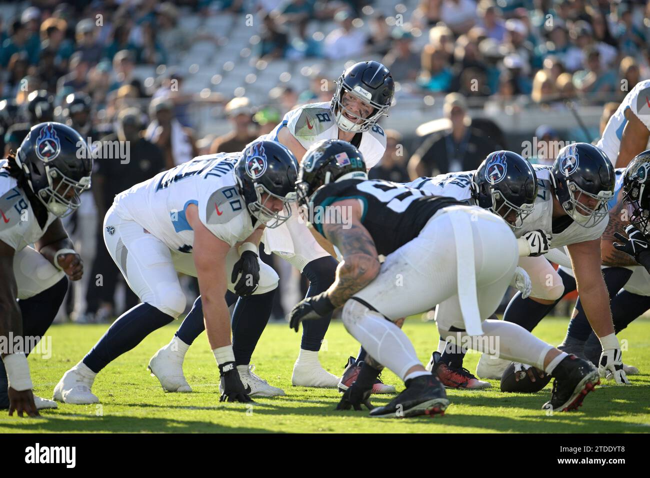 Tennessee Titans quarterback Will Levis (8) sets up for a play during ...