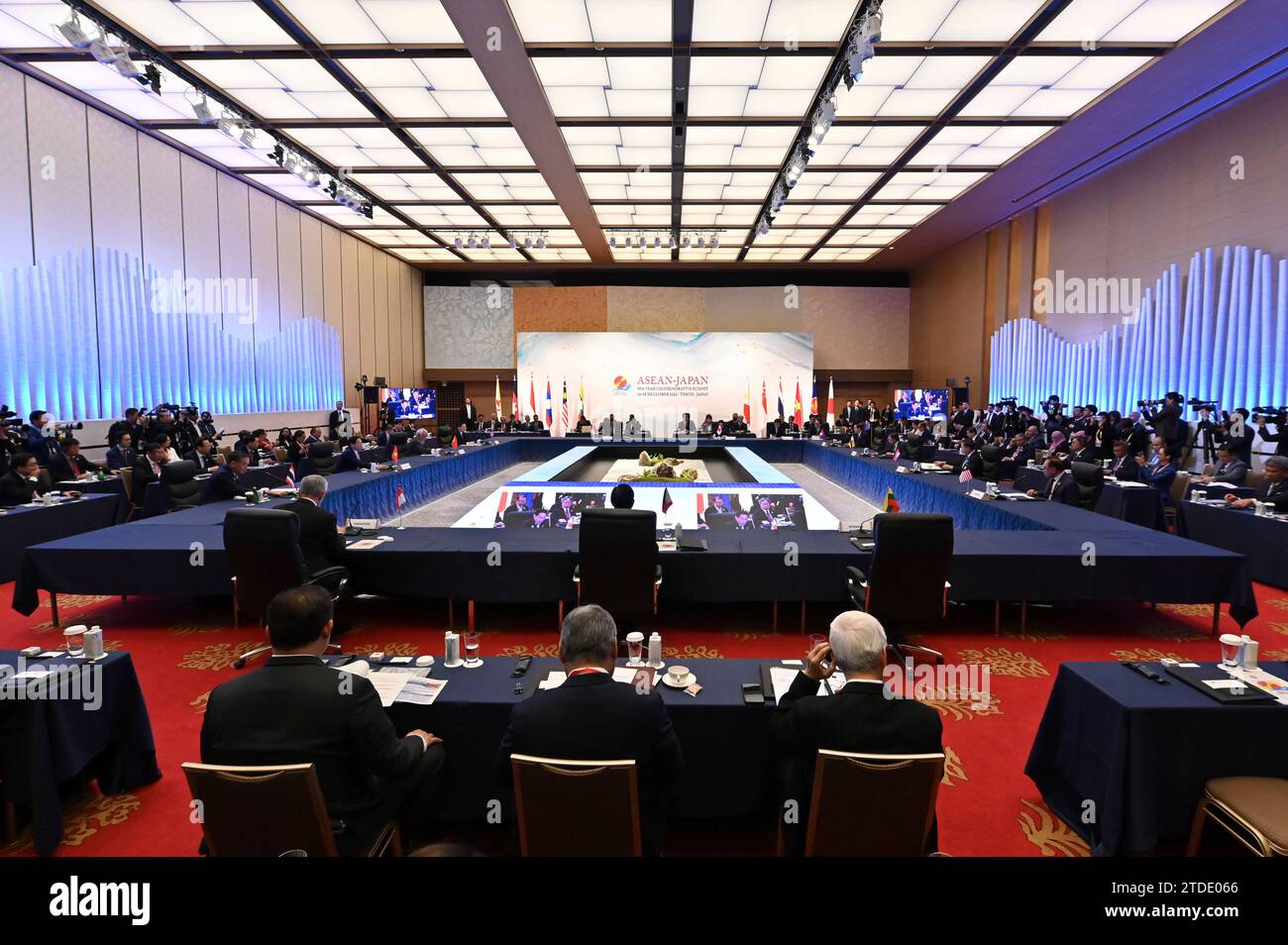 Japan's Prime Minister Fumio Kishida and leaders from ASEAN nations ...