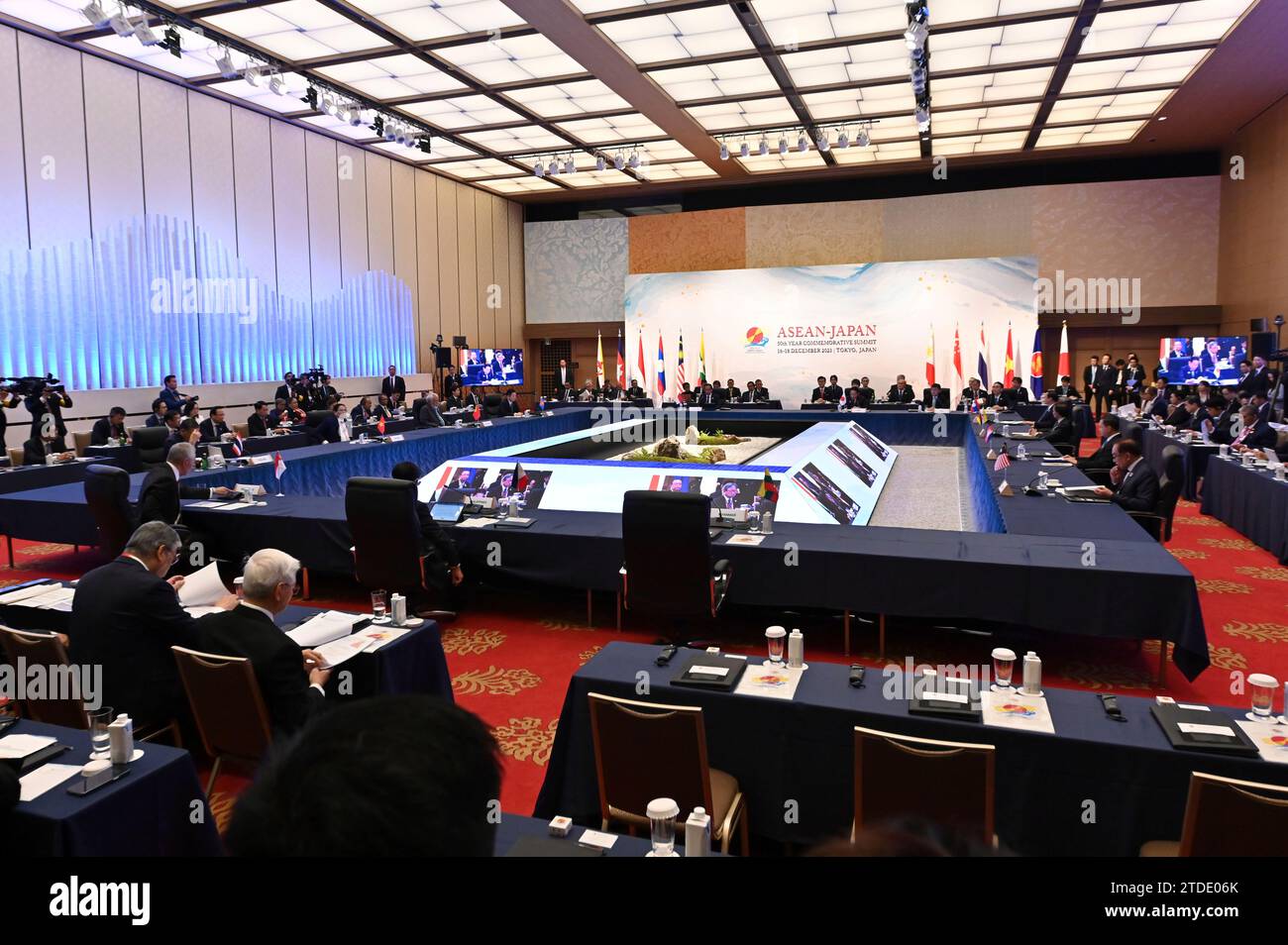 Japan's Prime Minister Fumio Kishida and leaders from ASEAN nations ...