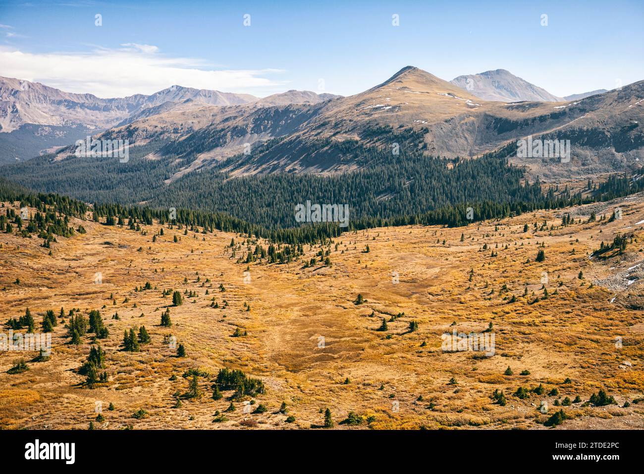 Sweeping views of the mountains hi-res stock photography and images - Alamy