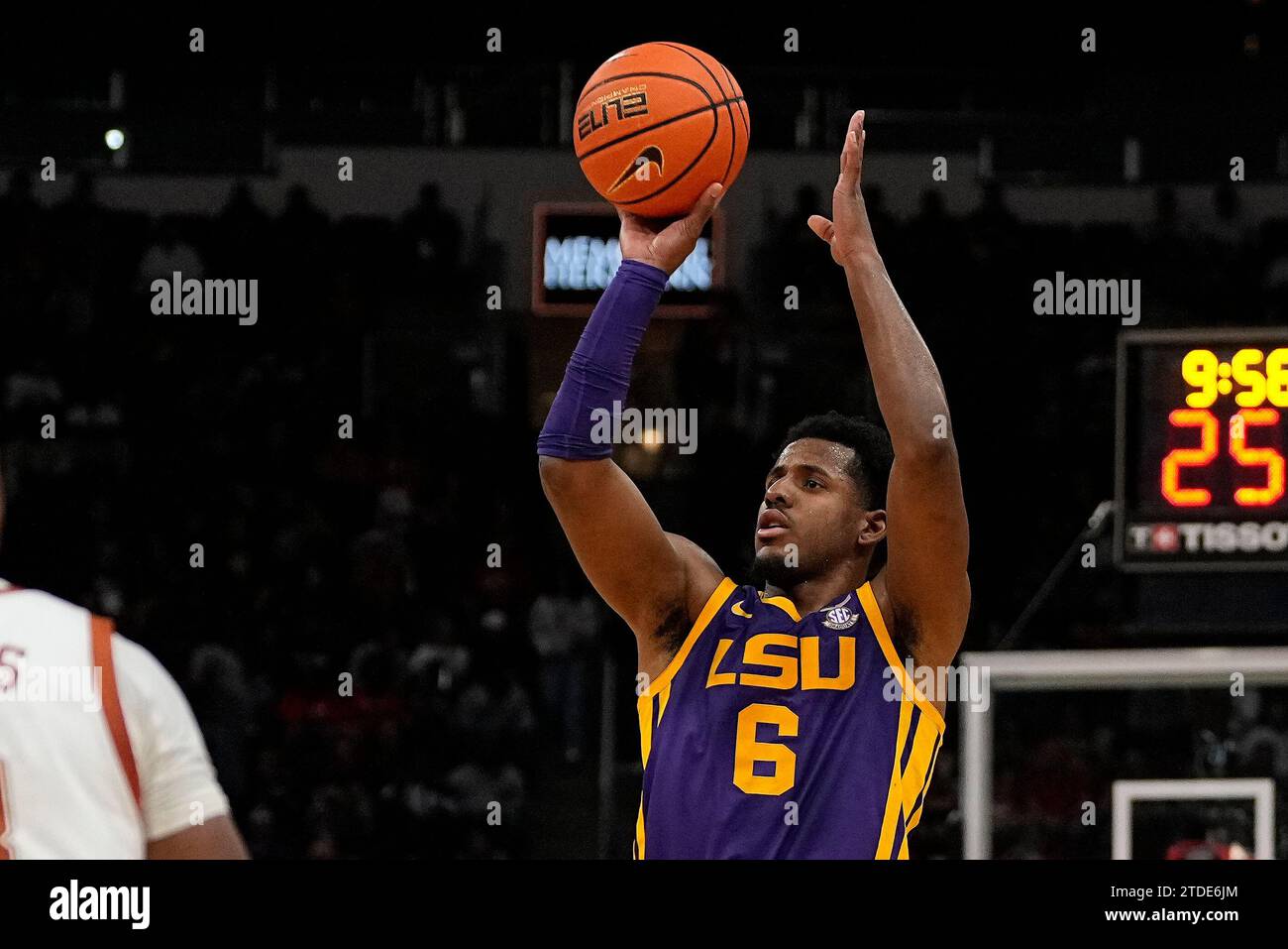 LSU guard Jordan Wright (6) sinks a three-pointer during the second ...