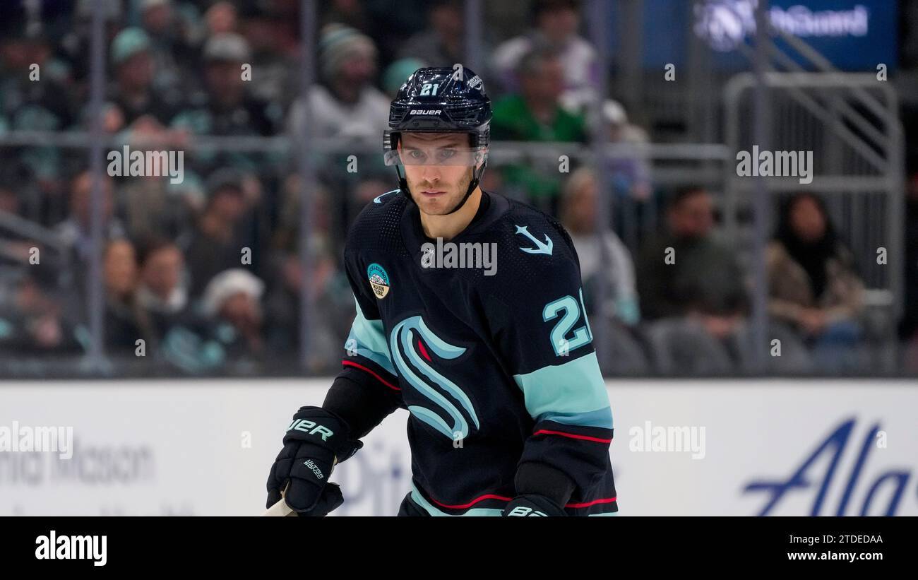 Seattle Kraken center Alex Wennberg (21) in action against the Florida ...