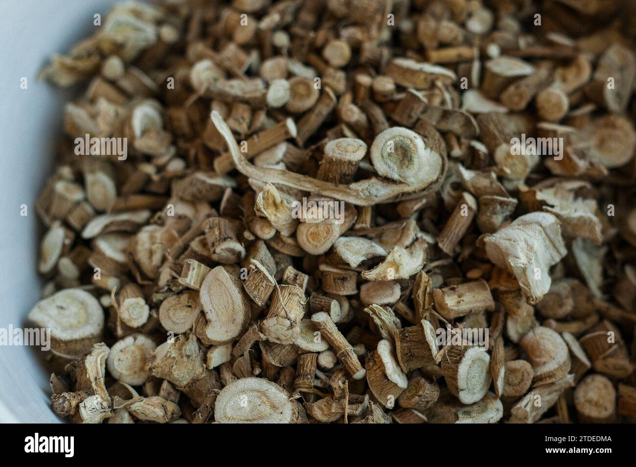 Close up of dried and cut Marshmallow root Stock Photo - Alamy