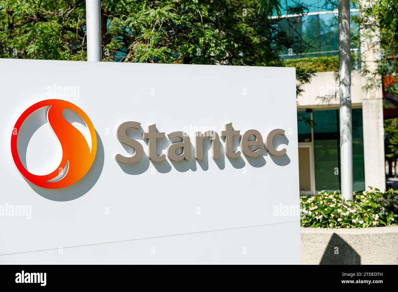 Engineering consultancy hi-res stock photography and images - Alamy