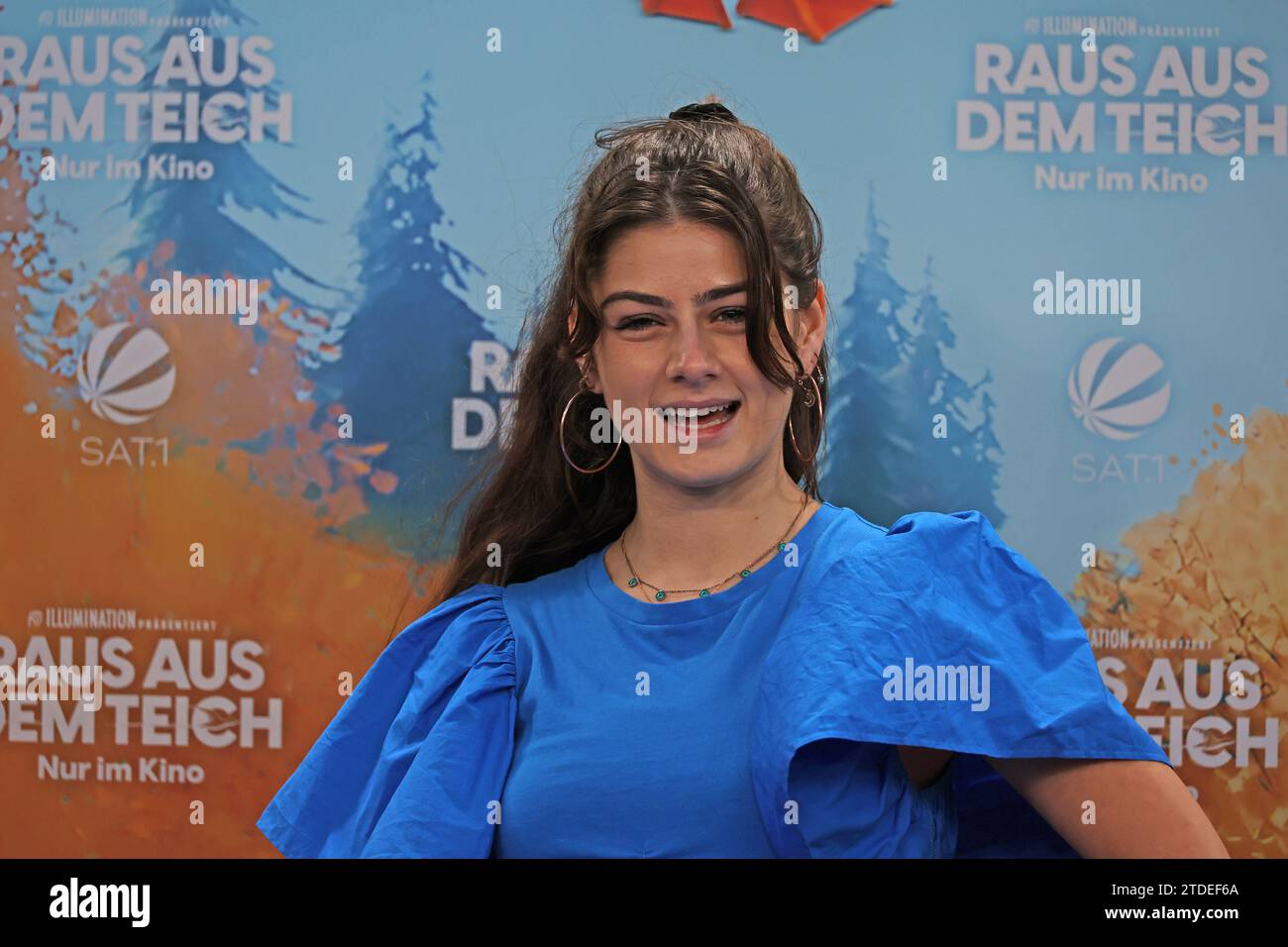 Derya Flechtner waehrend der Deutschland-Filmpremiere Raus aus dem ...