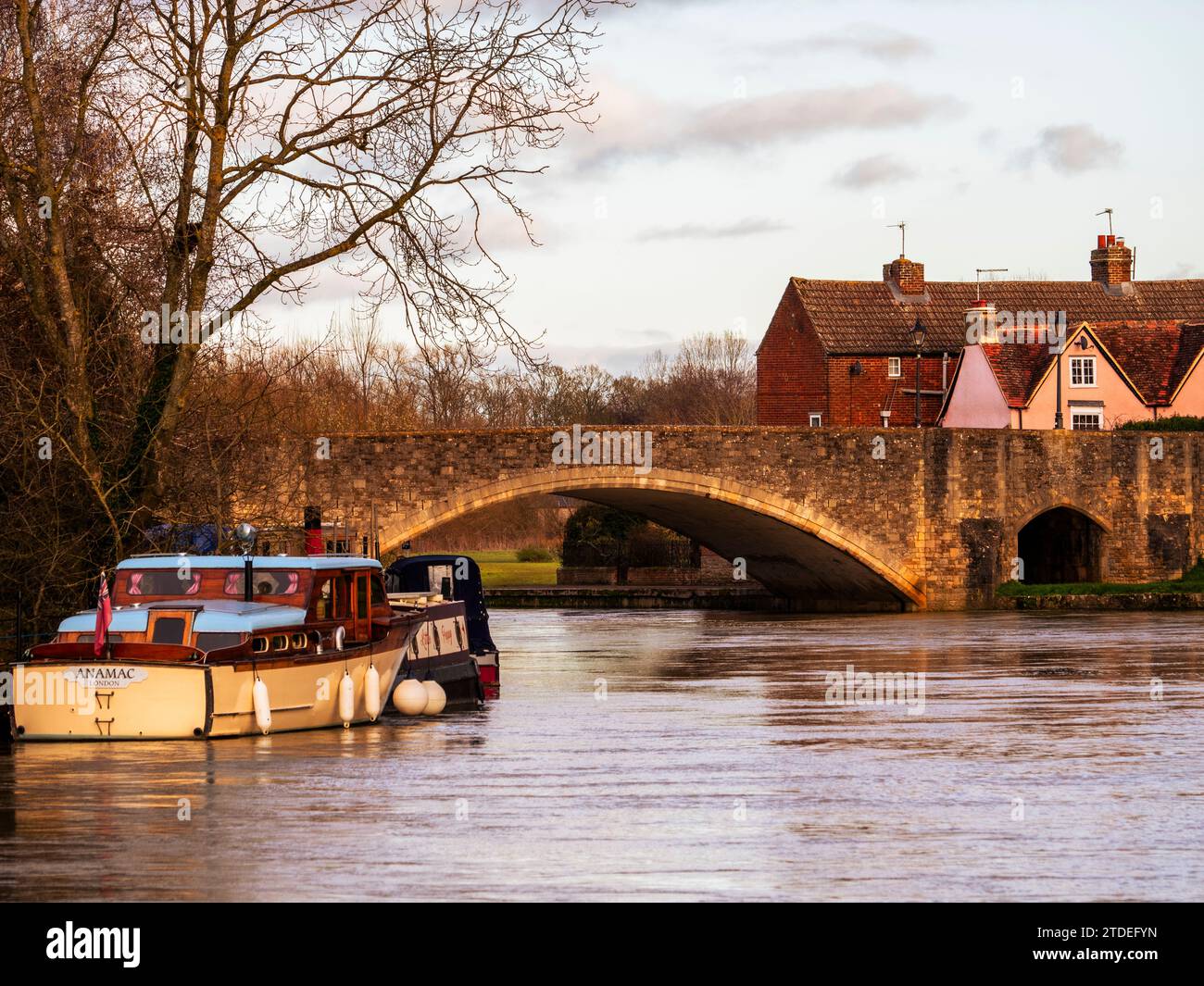 Winter Landscape, Abingdon Bridge, River Thames, Oxfordshire, England ...