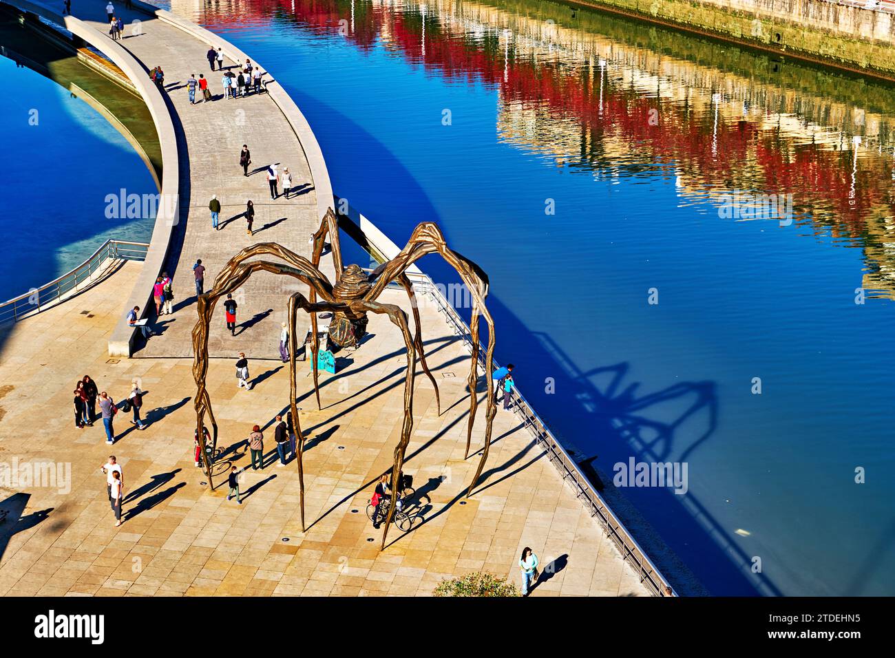 The guggenheim museum bird's eye view hi-res stock photography and ...