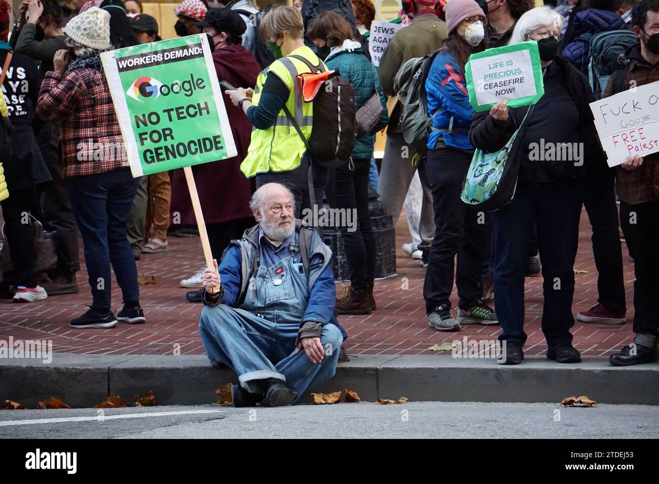 Shut Down Google: No Tech For Genocide, protesting Project Nimbus ...