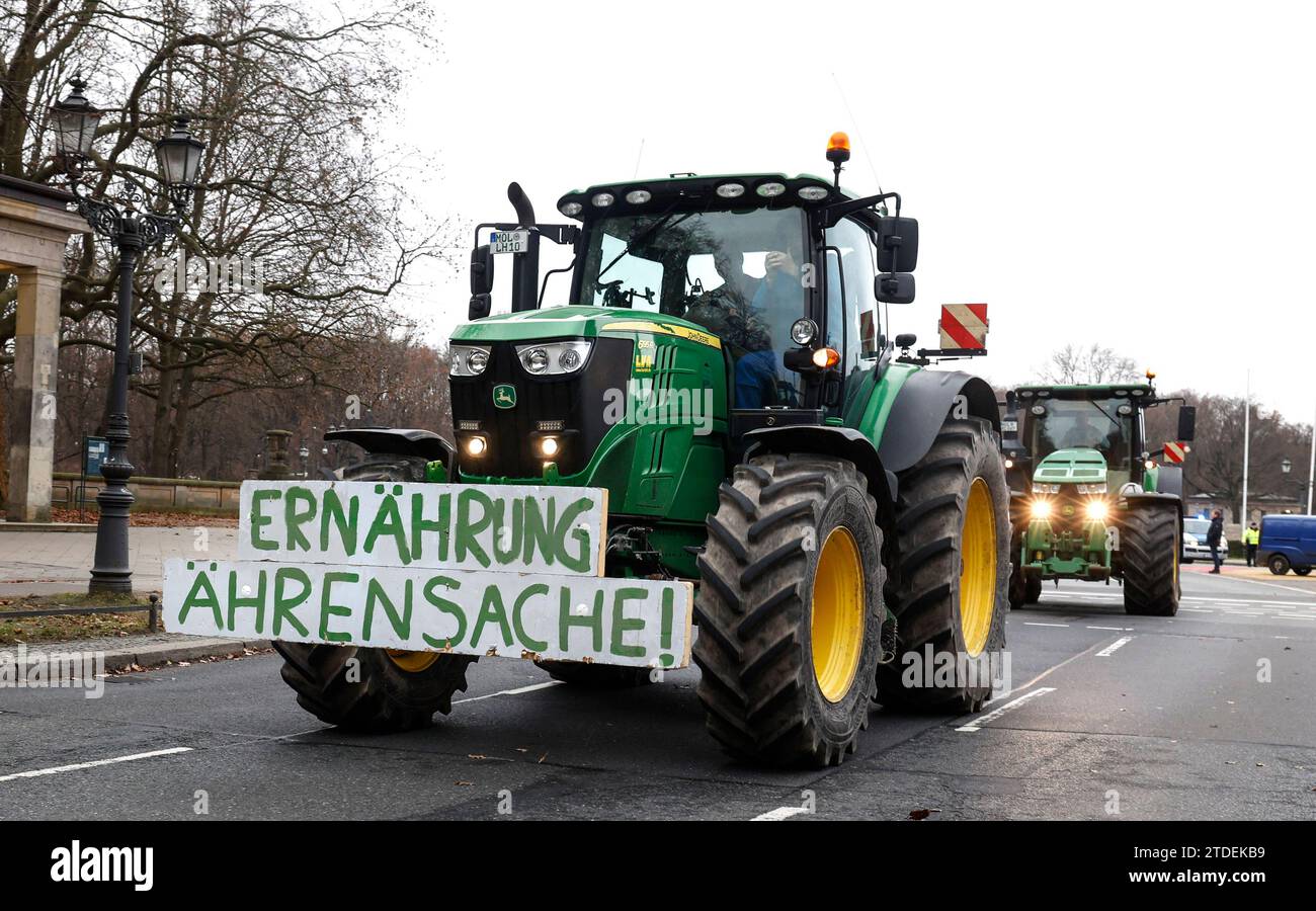 Bauern Demo Berlin, 18.12.2023 - Bauern Demonstration , Landwirte mit ...