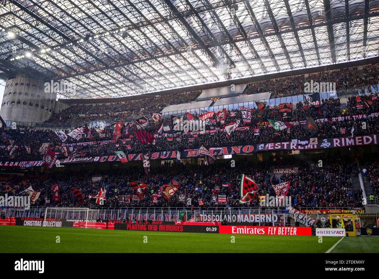 Milan, Italy. 18 December 2023. Fans of AC Milan in sector 'Curva Sud ...