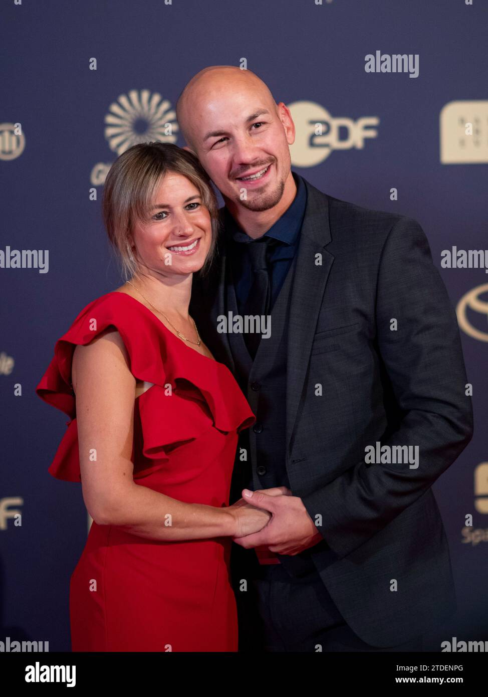 Frank Staebler (Ringen) mit Ehefrau Sandra Staebler auf dem roten ...