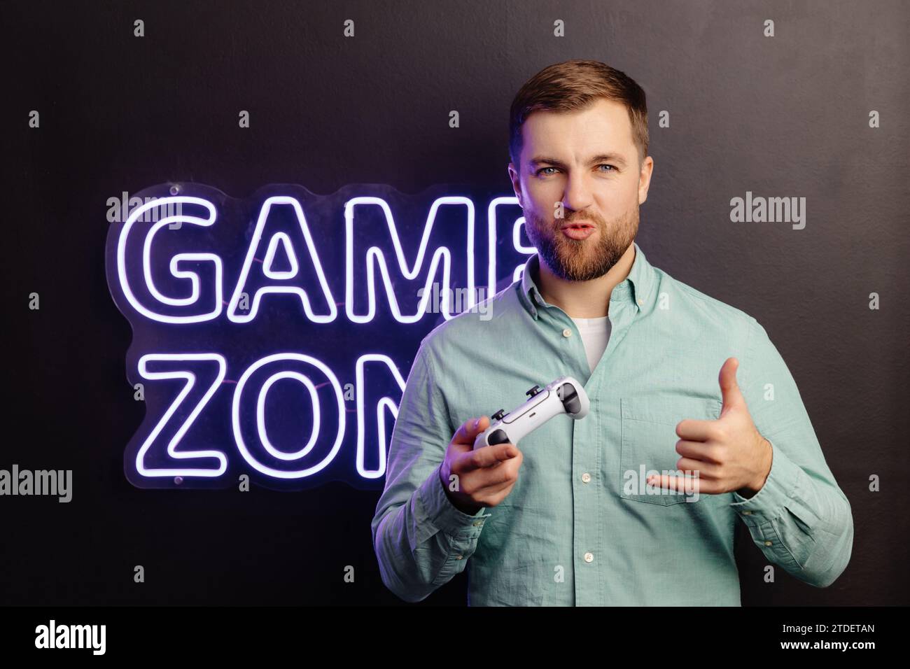 Intense gaming hi-res stock photography and images - Alamy