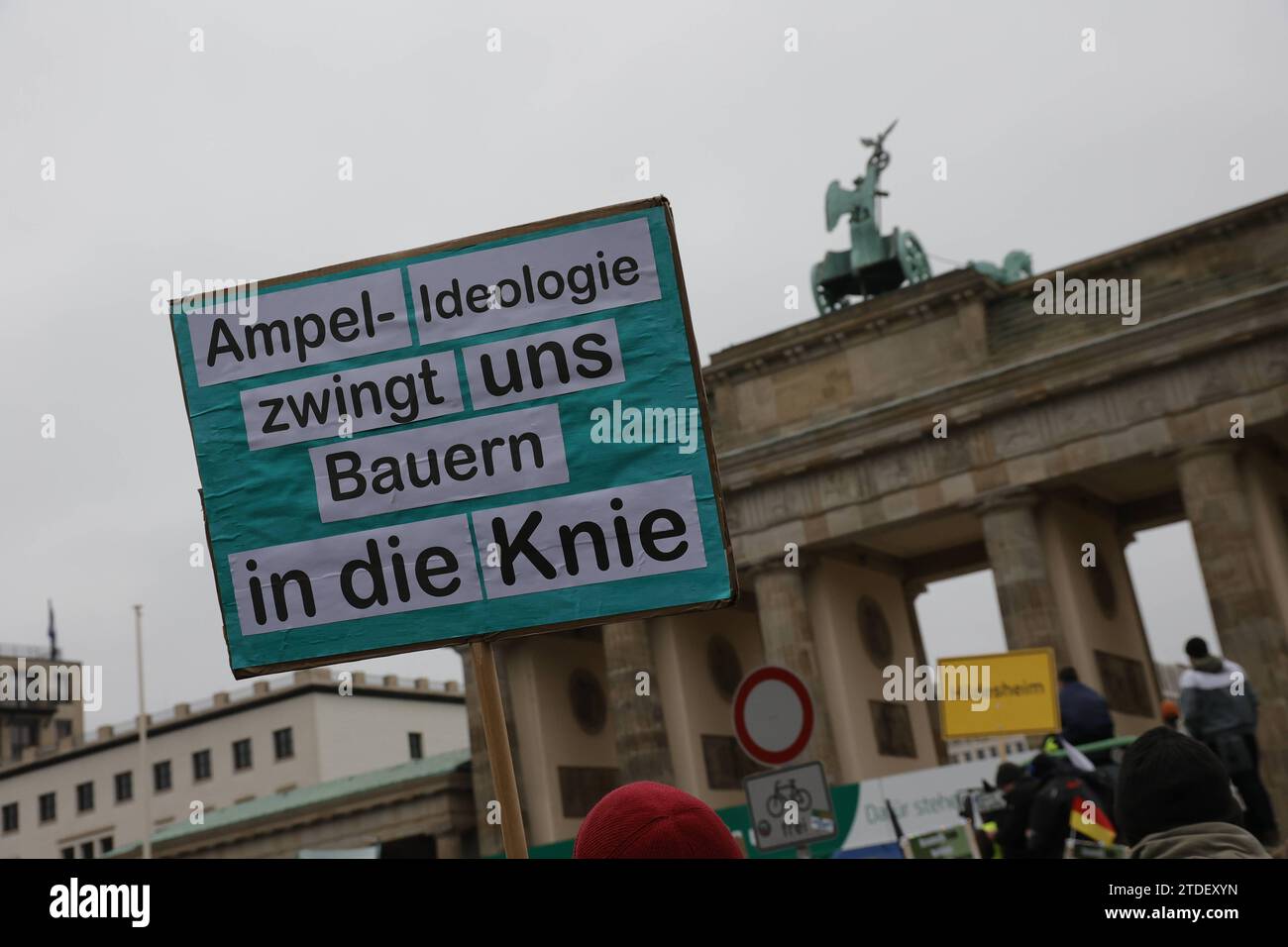 Deutschland, Berlin, Platz des 18. März, Bauern-Demo, Protests unter ...
