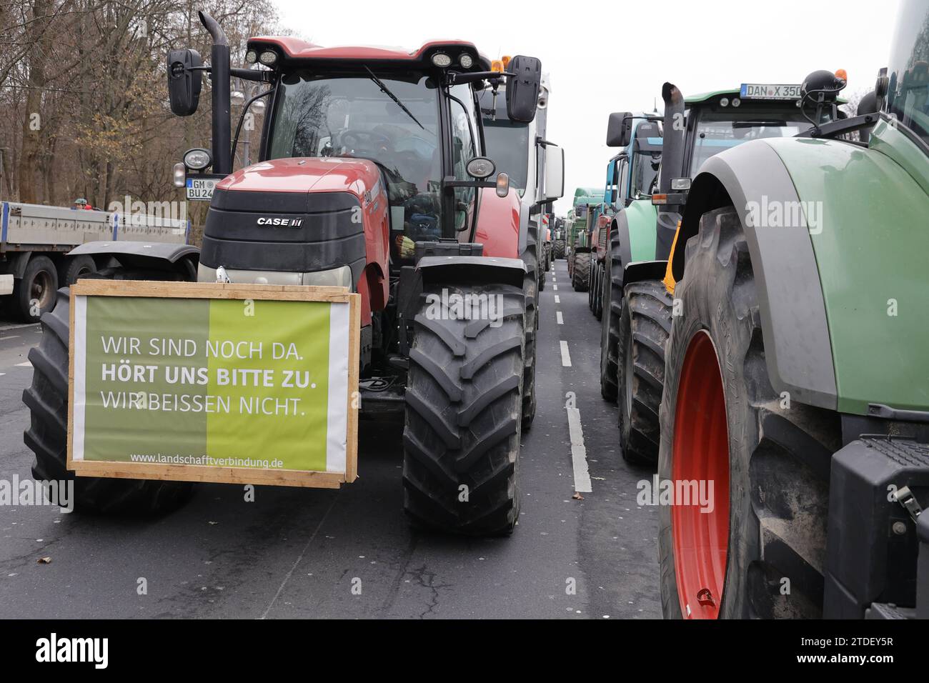 Deutschland, Berlin, Platz des 18. März, Bauern-Demo, Protests unter ...