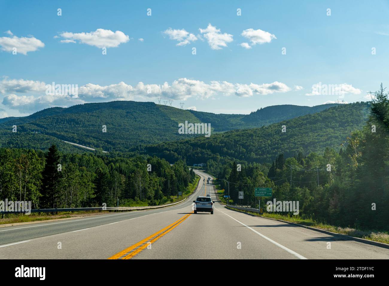 Road along mountain river hi-res stock photography and images - Alamy
