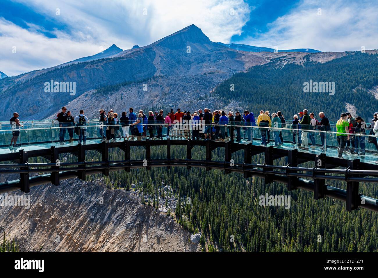 Tourists on the Columbia Icefield Skywalk, Glacier Parkway, Alberta ...